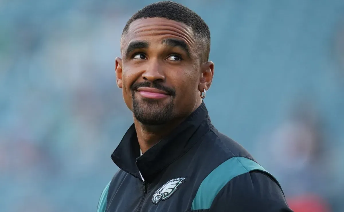 Jalen Hurts' Eagles teammate turns to unexpected method in push to ...