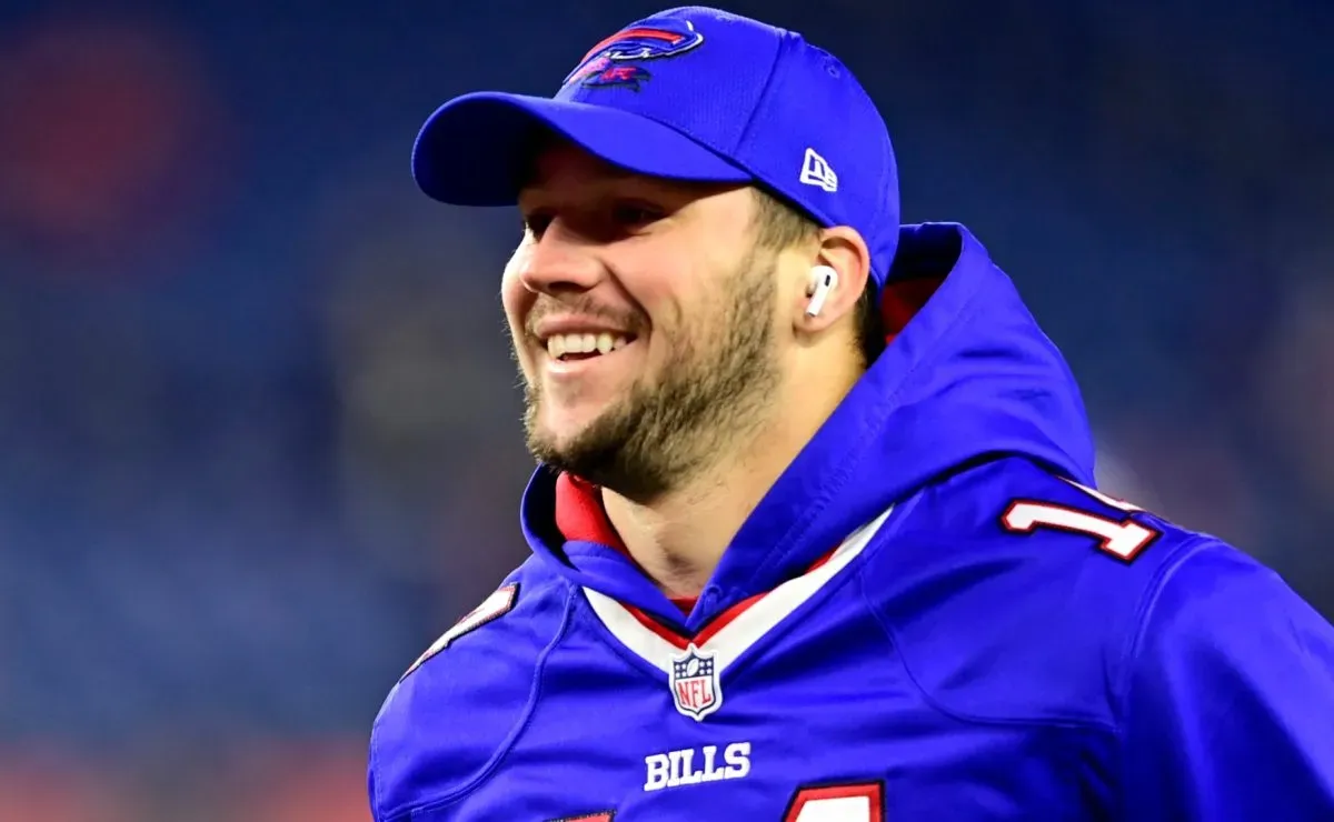 Bills QB Josh Allen gets major message from new offensive weapon ahead of 2025 NFL season ...
