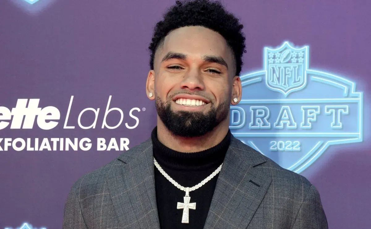 Saints HC Kellen Moore makes something clear about Chris Olave's future ...