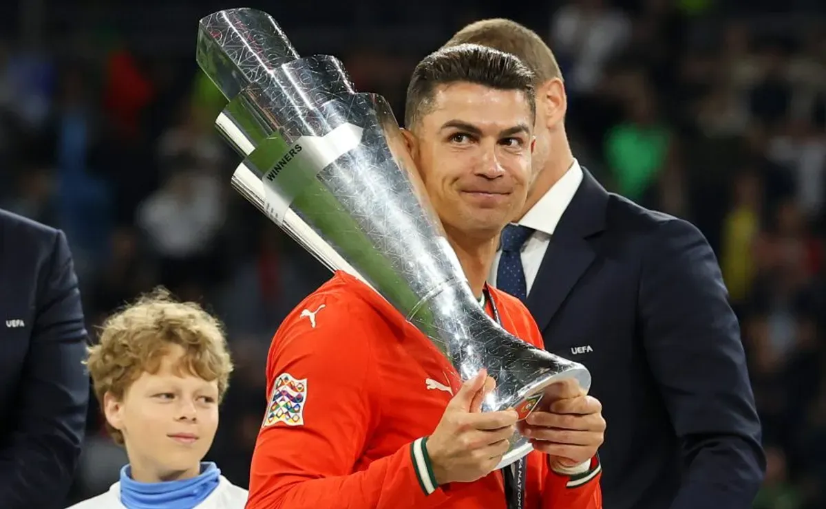 Cristiano Ronaldo celebrates third international title with Portugal ...