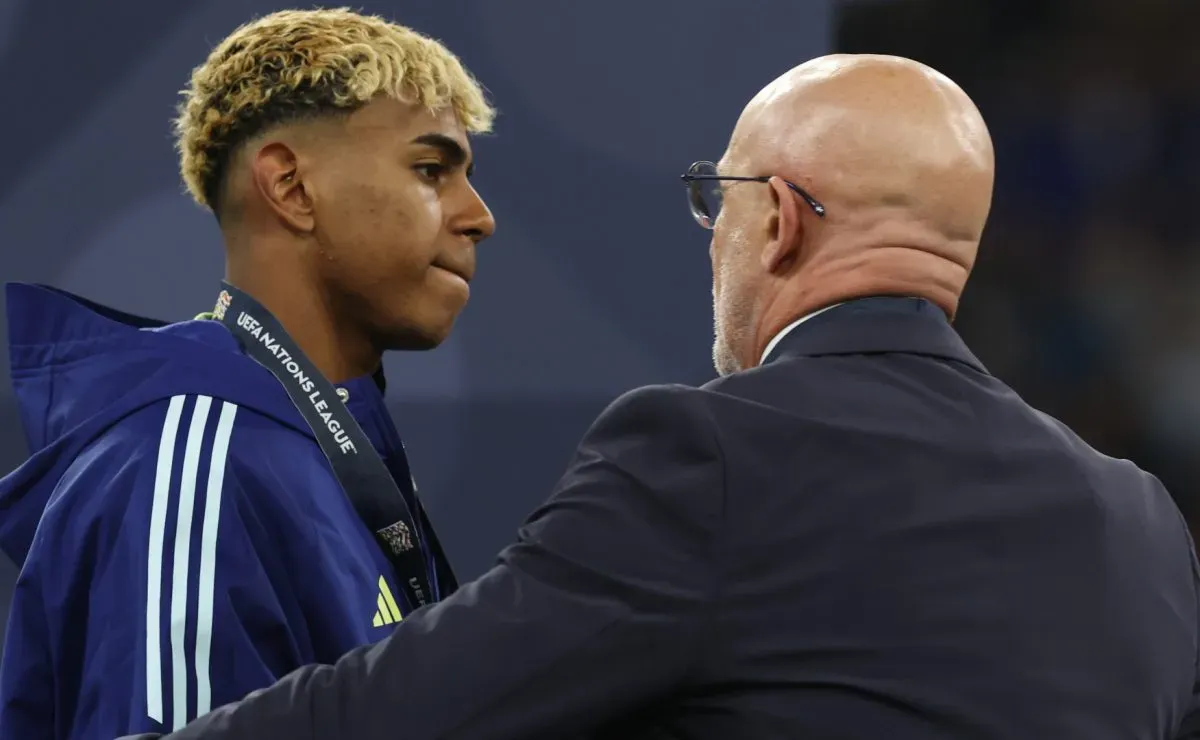 Spain coach Luis de la Fuente explains why Lamine Yamal was subbed off ...