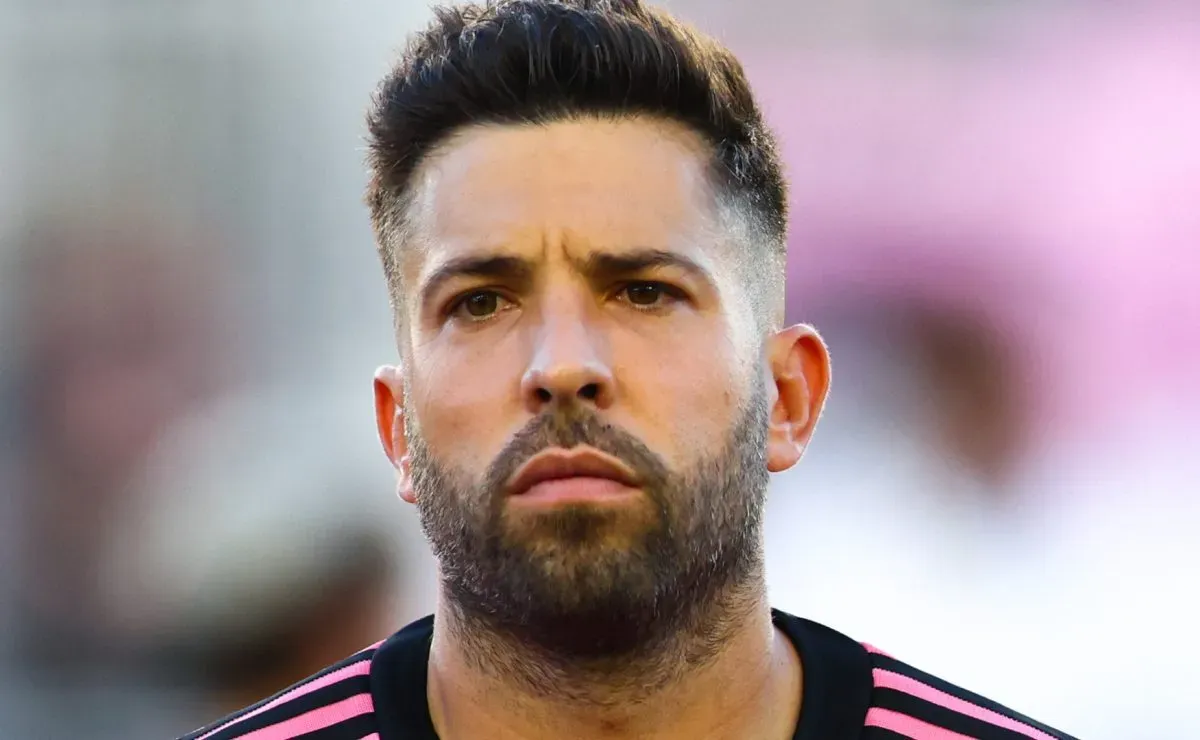 Why is Jordi Alba not playing today? Inter Miami face Al Ahly in FIFA ...
