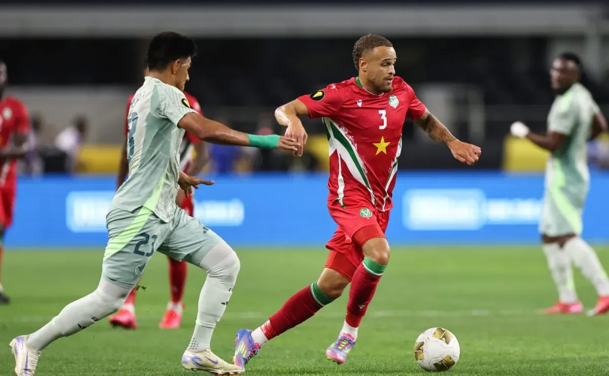Mexico defeat Suriname 2-0 with a brace from Montes and advance to the ...