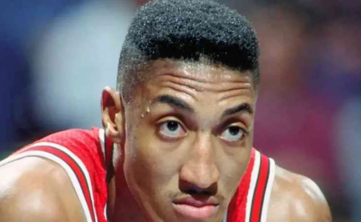 Scottie Pippen's struggles to lead the Bulls after Michael Jordan's retirement, revealed by ...