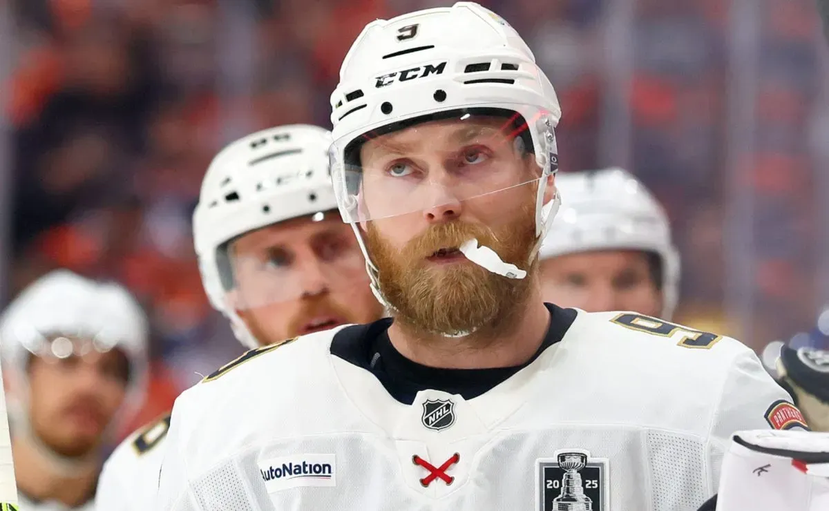 Panthers GM Bill Zito makes clear statement on Sam Bennett after $64 ...