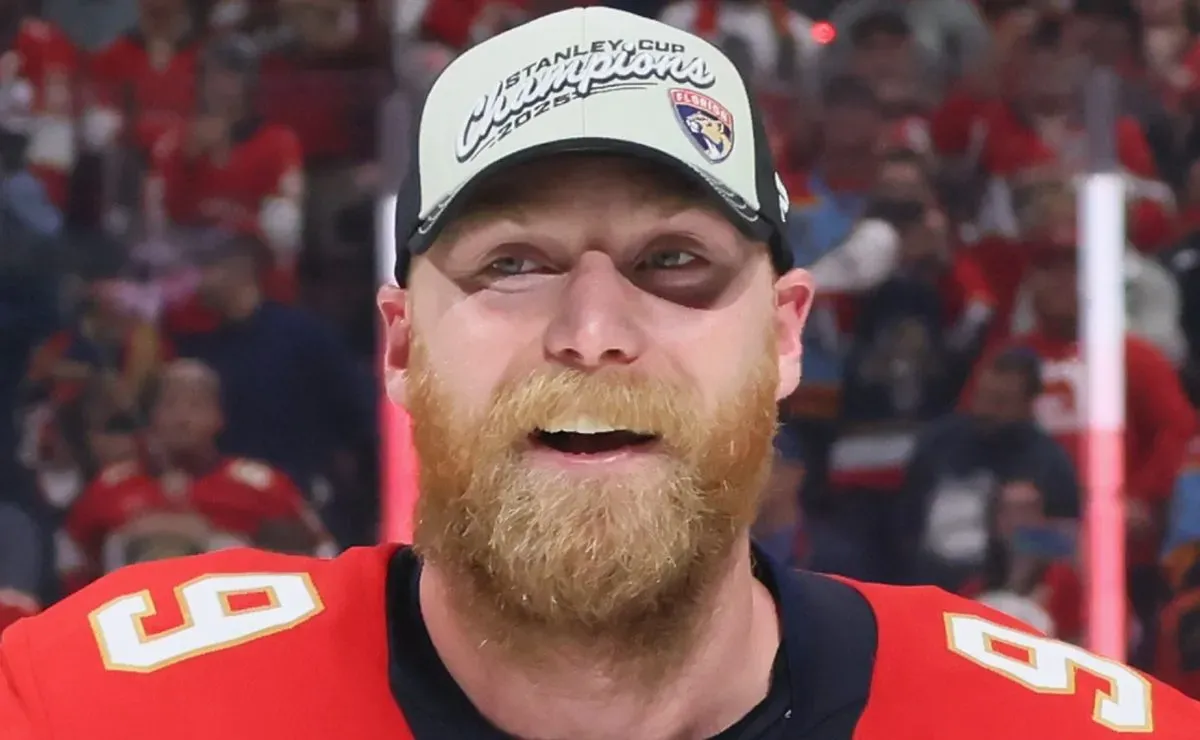Sam Bennett signs $64M deal with NHL champion Panthers: How much is ...