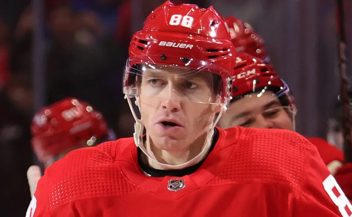 NHL News: Red Wings re-sign towering forward to support Patrick Kane in ...