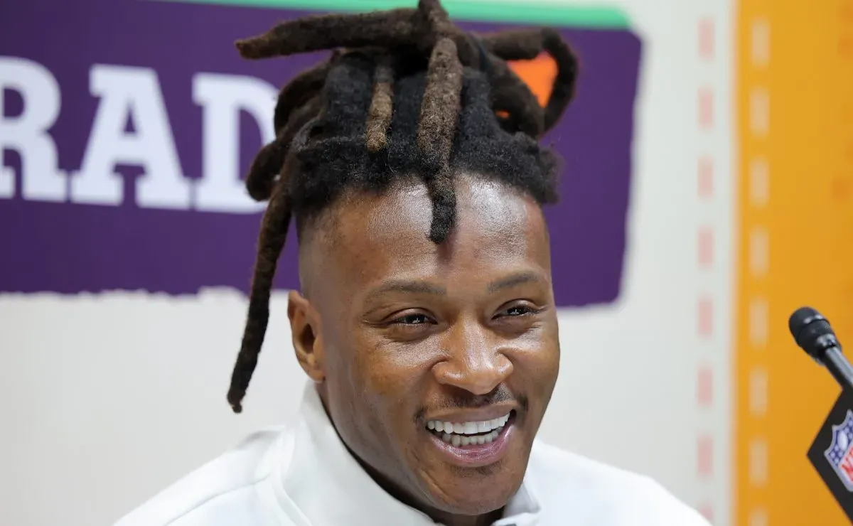 DeAndre Hopkins hints at biggest change for Lamar Jackson’s Ravens ...