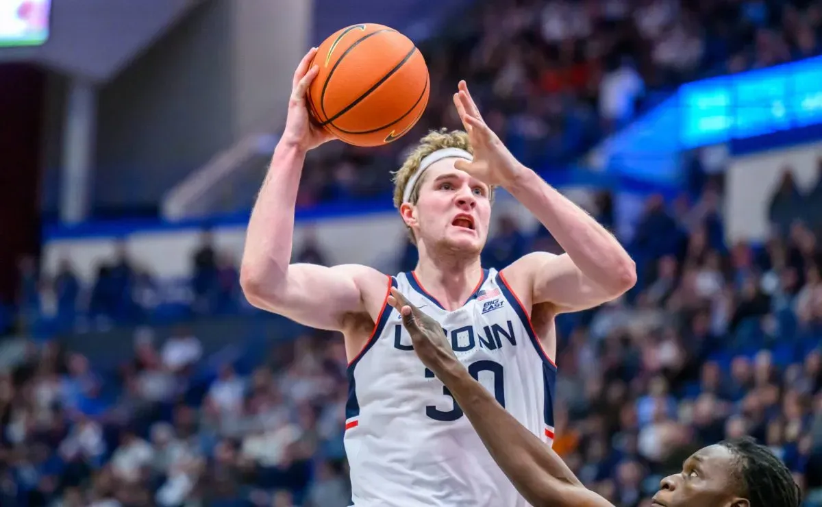 Liam McNeeley gushes about coach Dan Hurley ahead of NBA debut season ...