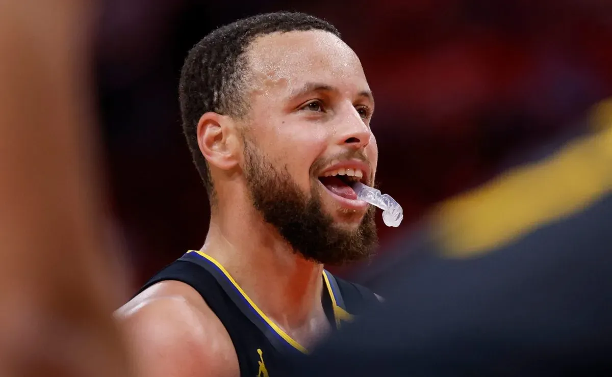 Stephen Curry addresses Davidson players in heartwarming video - Bolavip US