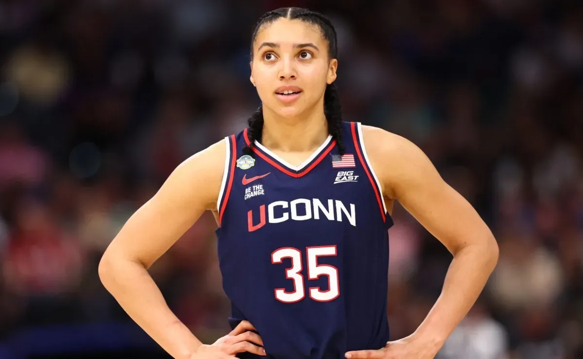 Azzi Fudd's latest outfit leaves Paige Bueckers without words - Bolavip US