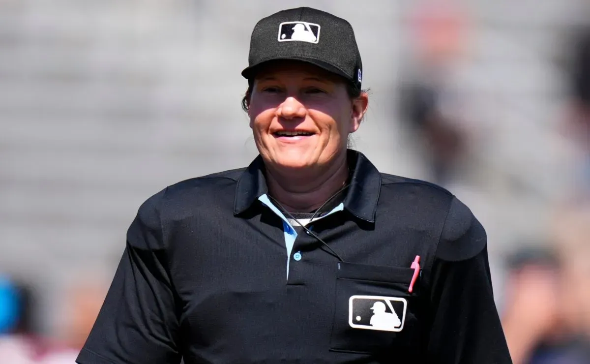 Jen Pawol's profile: Who is the MLB's first female umpire? Age, partner ...