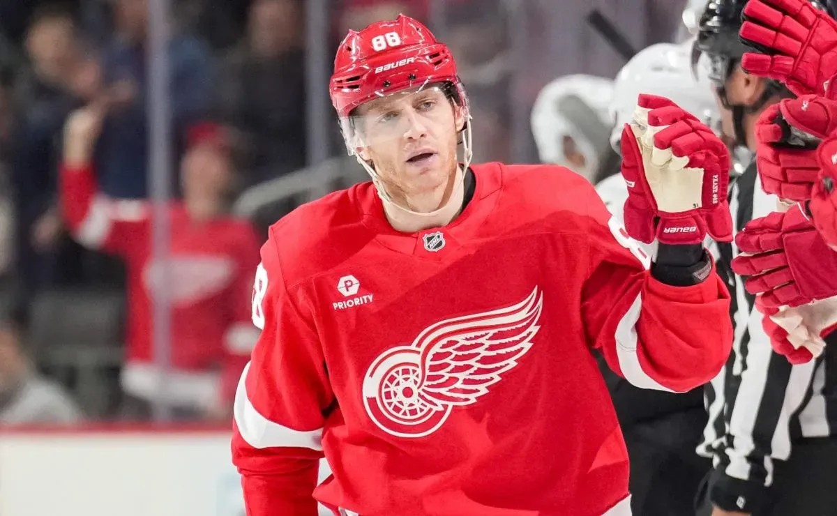 NHL News: Ducks RFA Mason McTavish trade to Patrick Kane's Red Wings ...