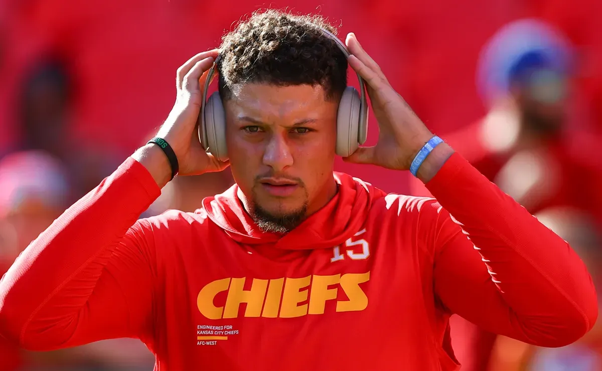 Protect me or bust: Patrick Mahomes says offensive line will make or ...