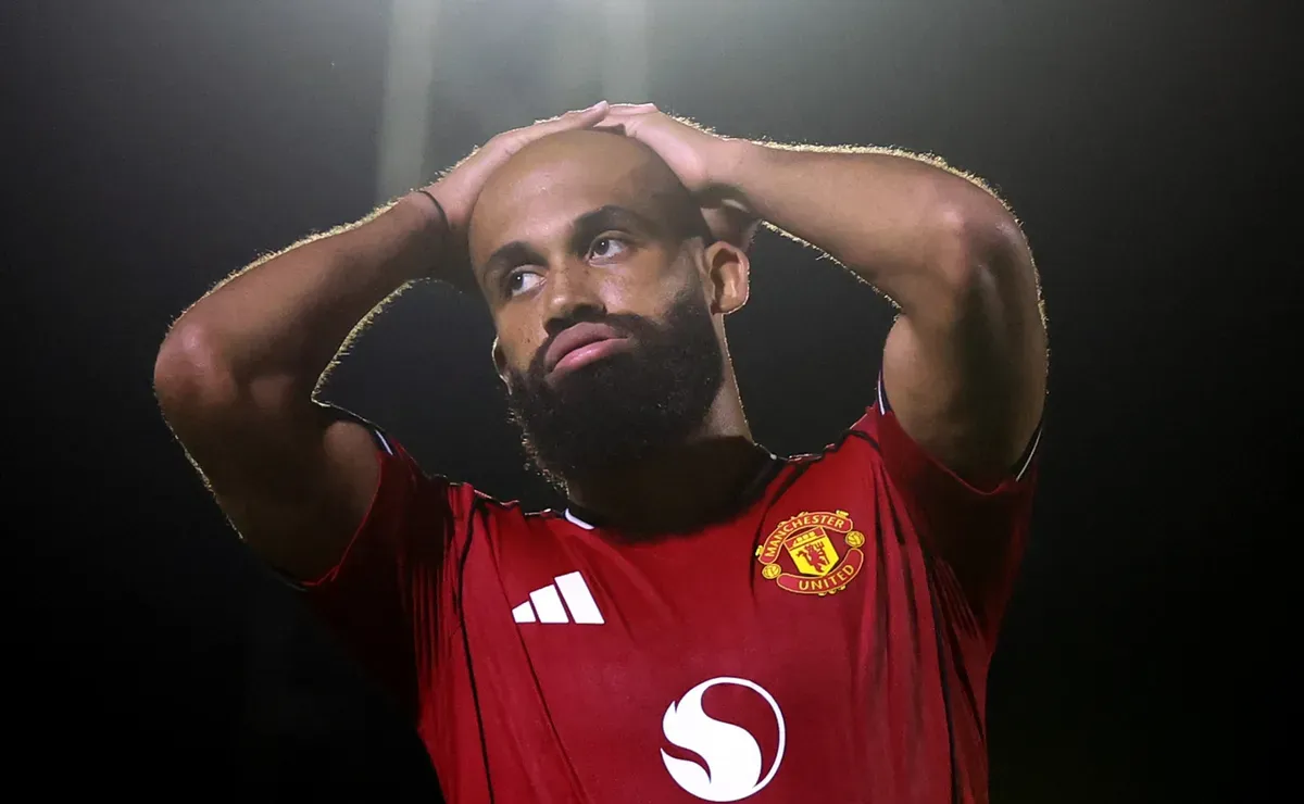 Best memes from Man United's Carabao Cup exit vs Grimsby Town on ...