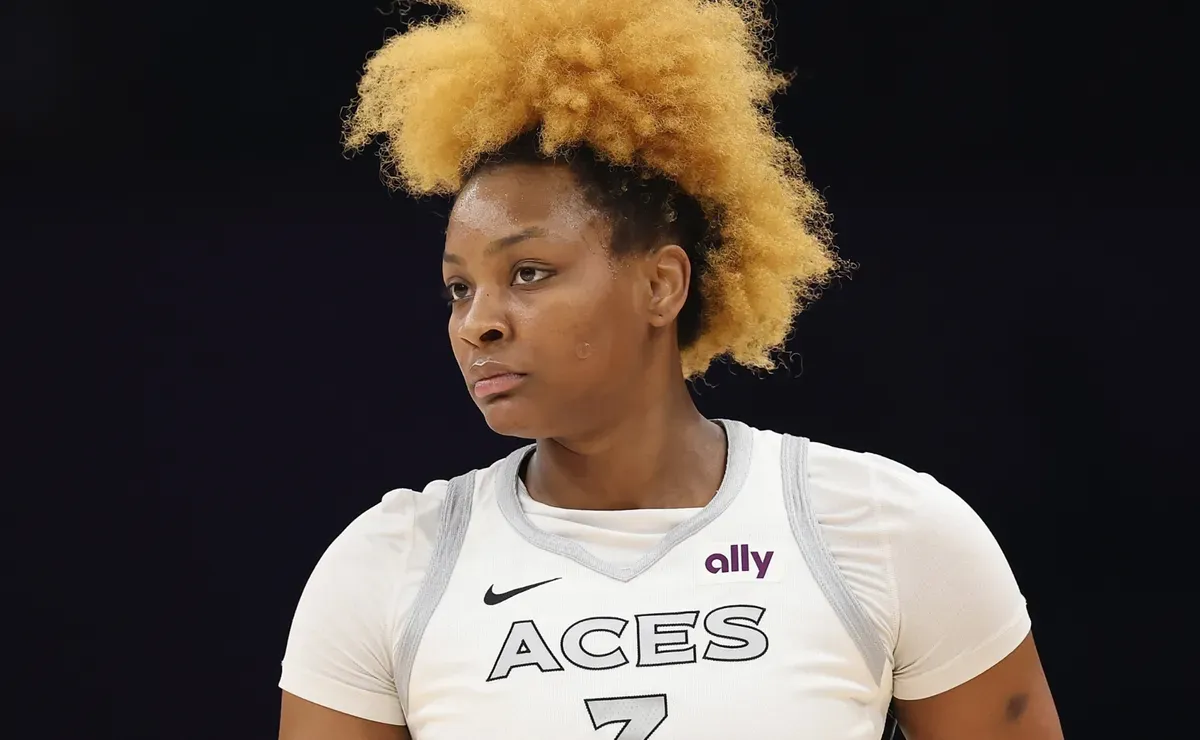 NaLyssa Smith's profile: Who is the Las Vegas Aces star? Age, height ...