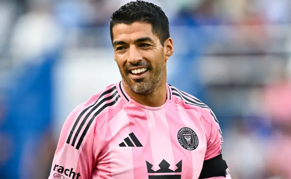 Inter Miami star Luis Suarez names his pick of the best current three ...