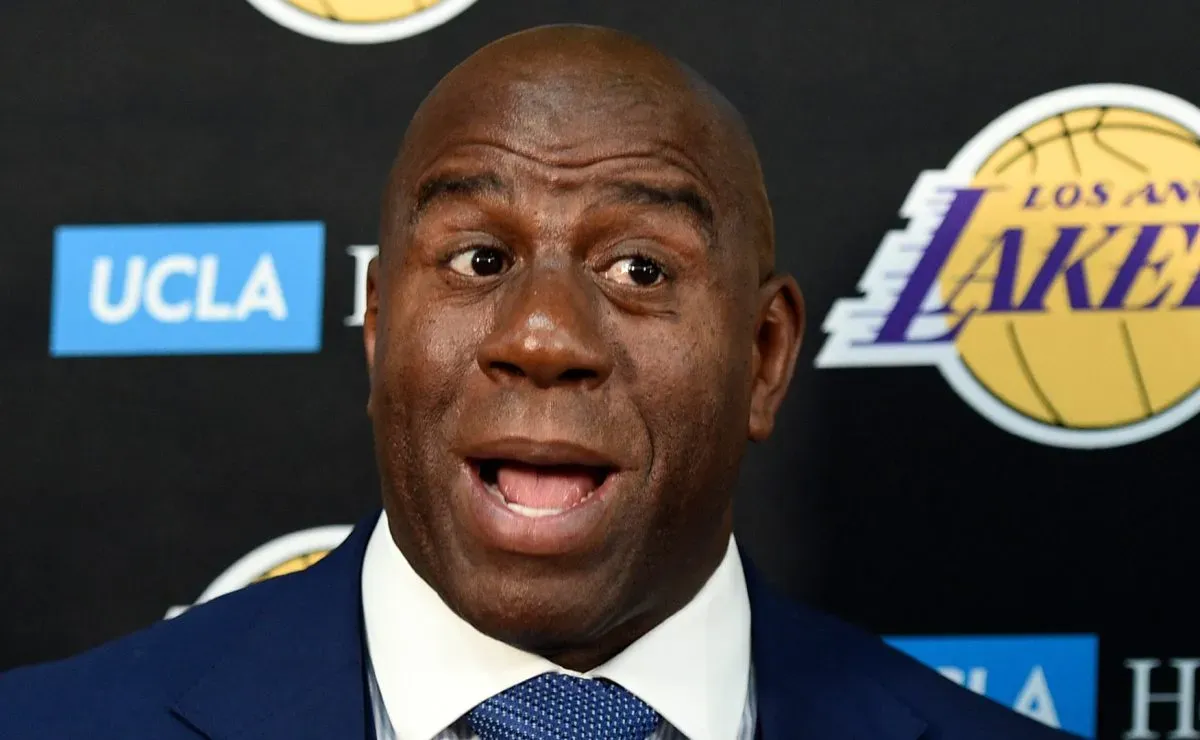 NBA legend Magic Johnson leaves out LeBron James in naming his top five ...