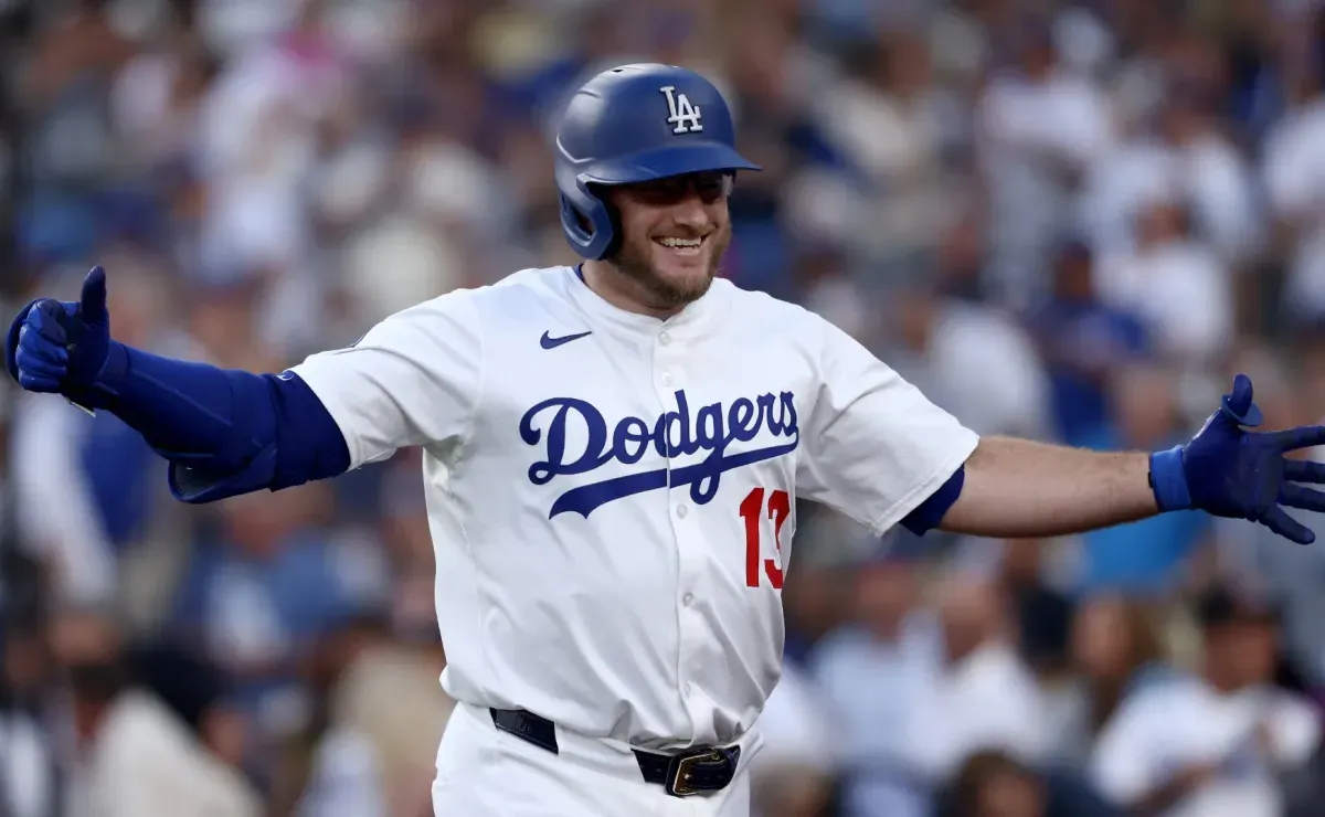 Dodgers' HC Dave Roberts provides encouraging injury updates on Max ...