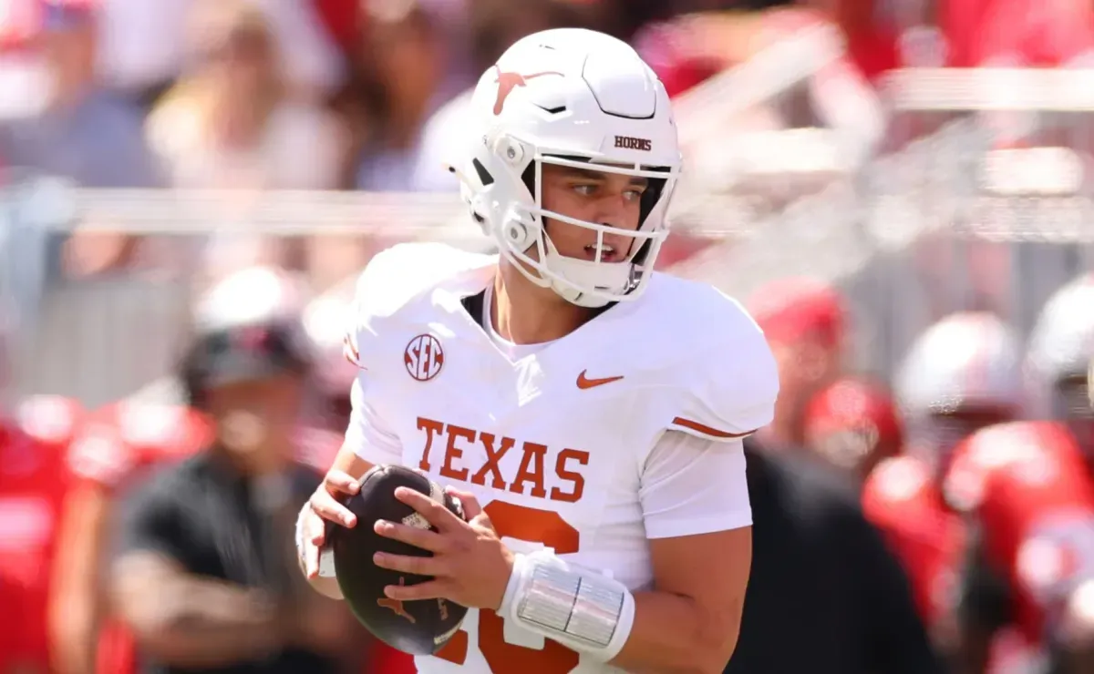 Steve Sarkisian makes eye-opening admission on Texas QB situation after Arch Manning's rough ...