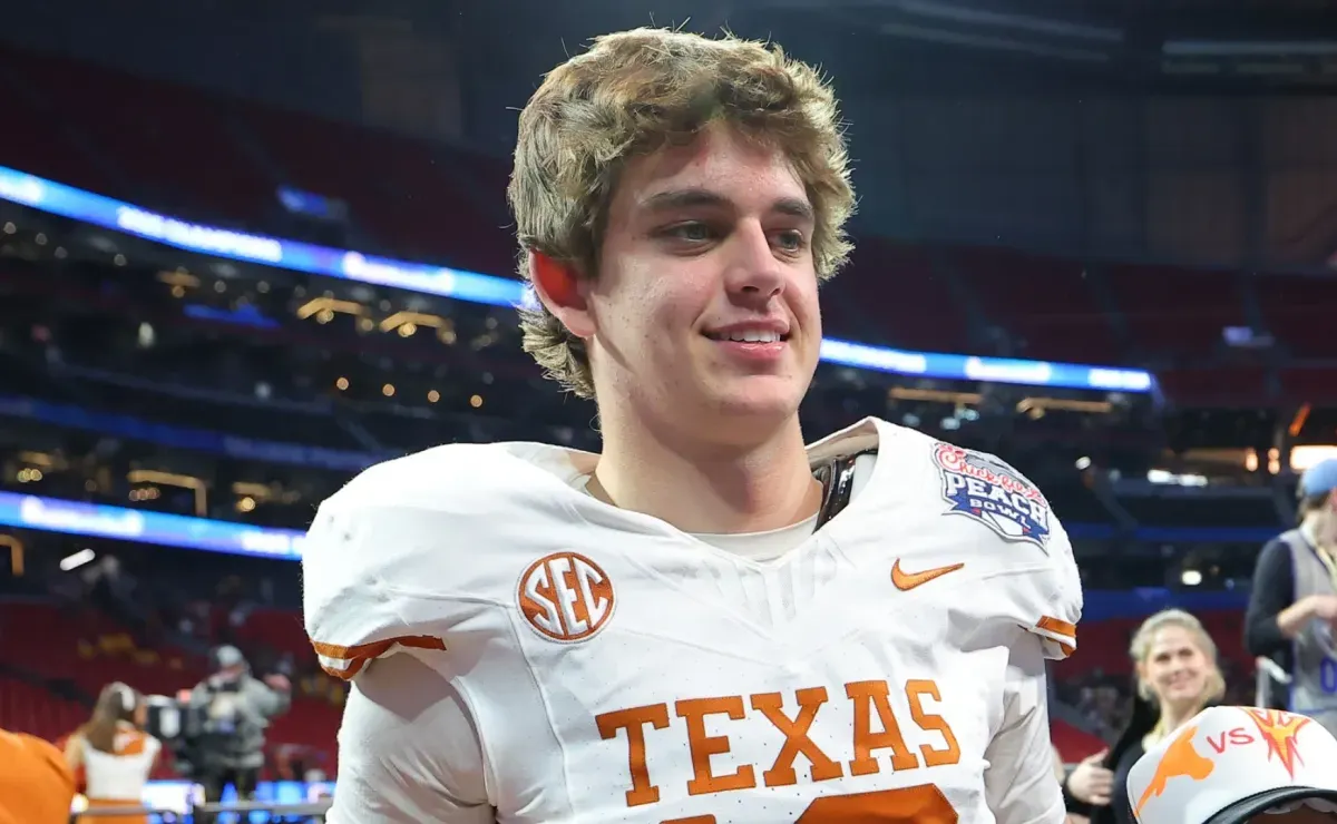 Fans react to Arch Manning's incredible performance in Texas vs. San ...