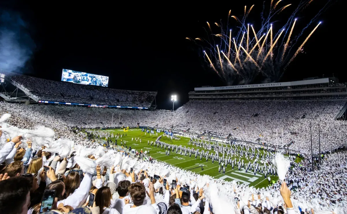 25 college football traditions that live forever: Friday night rituals ...