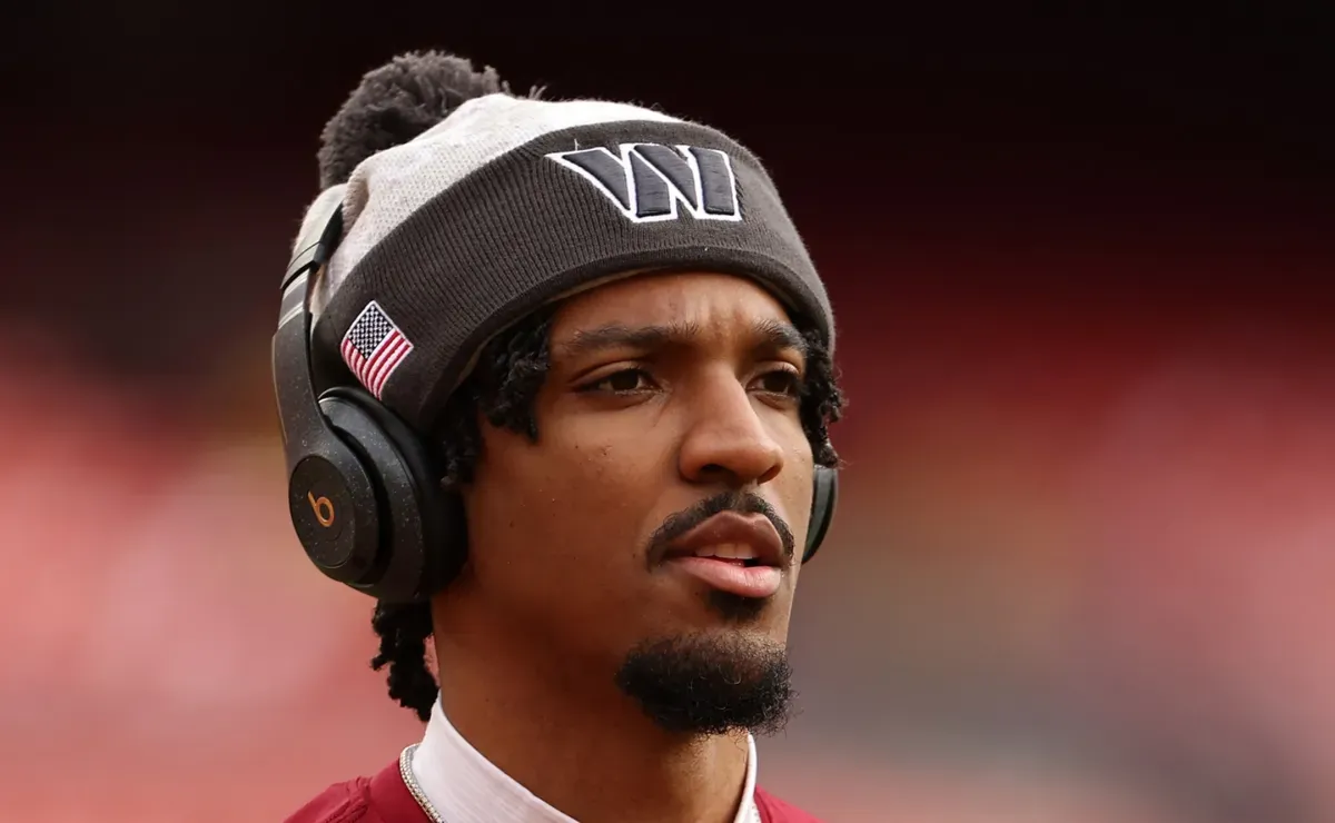 Jayden Daniels' key teammate is reportedly out for rest of the season ...