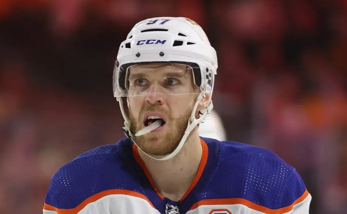 NHL News: Connor McDavid extension drama reportedly puts key Oilers teammate in awkward position ...
