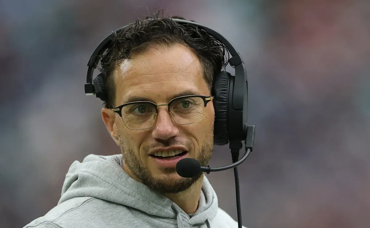 Dolphins have reportedly made final decision on Mike McDaniel's future ...