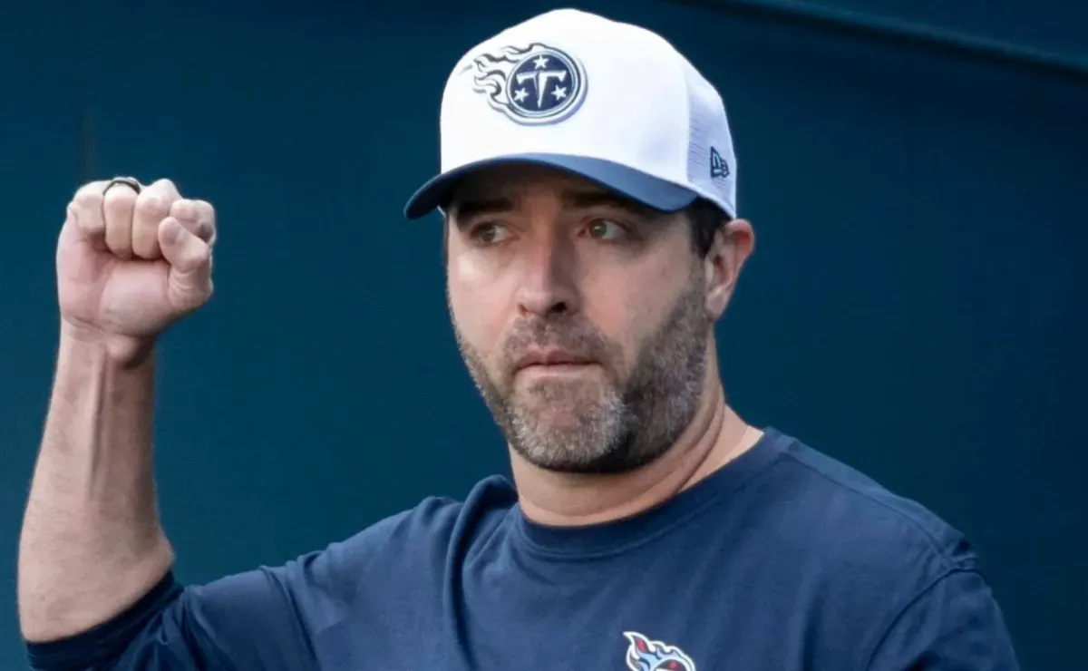 Brian Callahan hints major changes for Cam Ward amid Titans' slow start ...