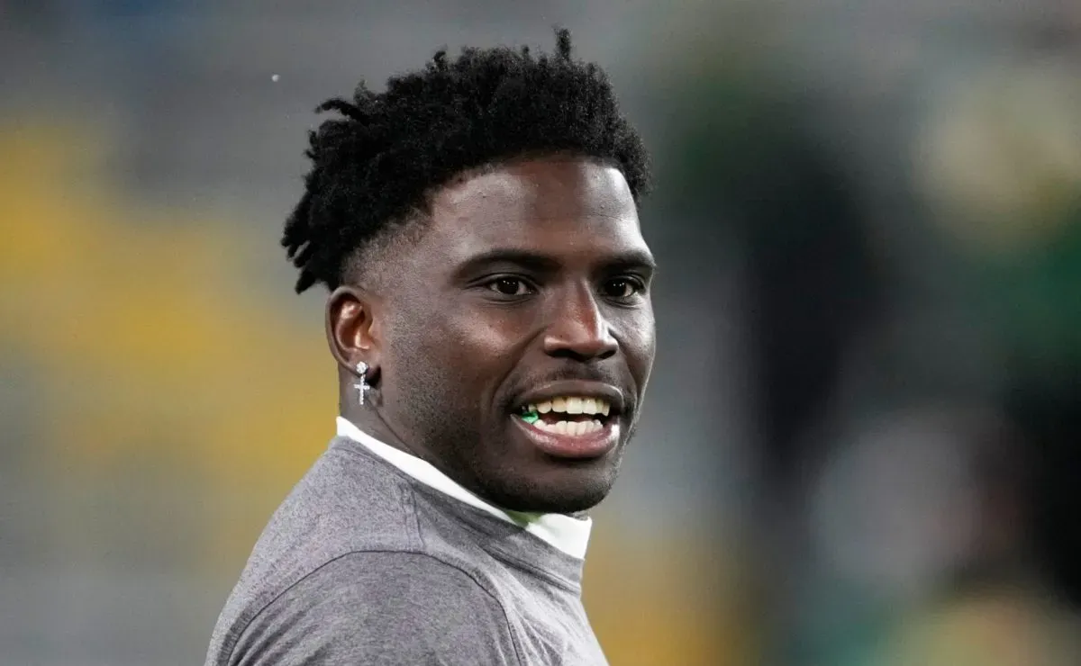 Tyreek Hill's injury sparks controversy over the Dolphins star’s future - Bolavip US
