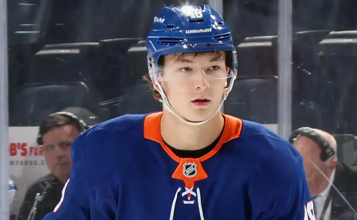 NY Islanders make major roster decision on Matthew Schaefer, No. 1 pick ...