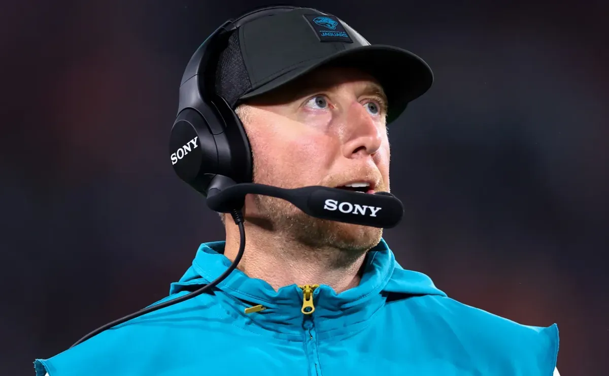 Liam Coen issues strong warning to the rest of the NFL following 4-1 ...