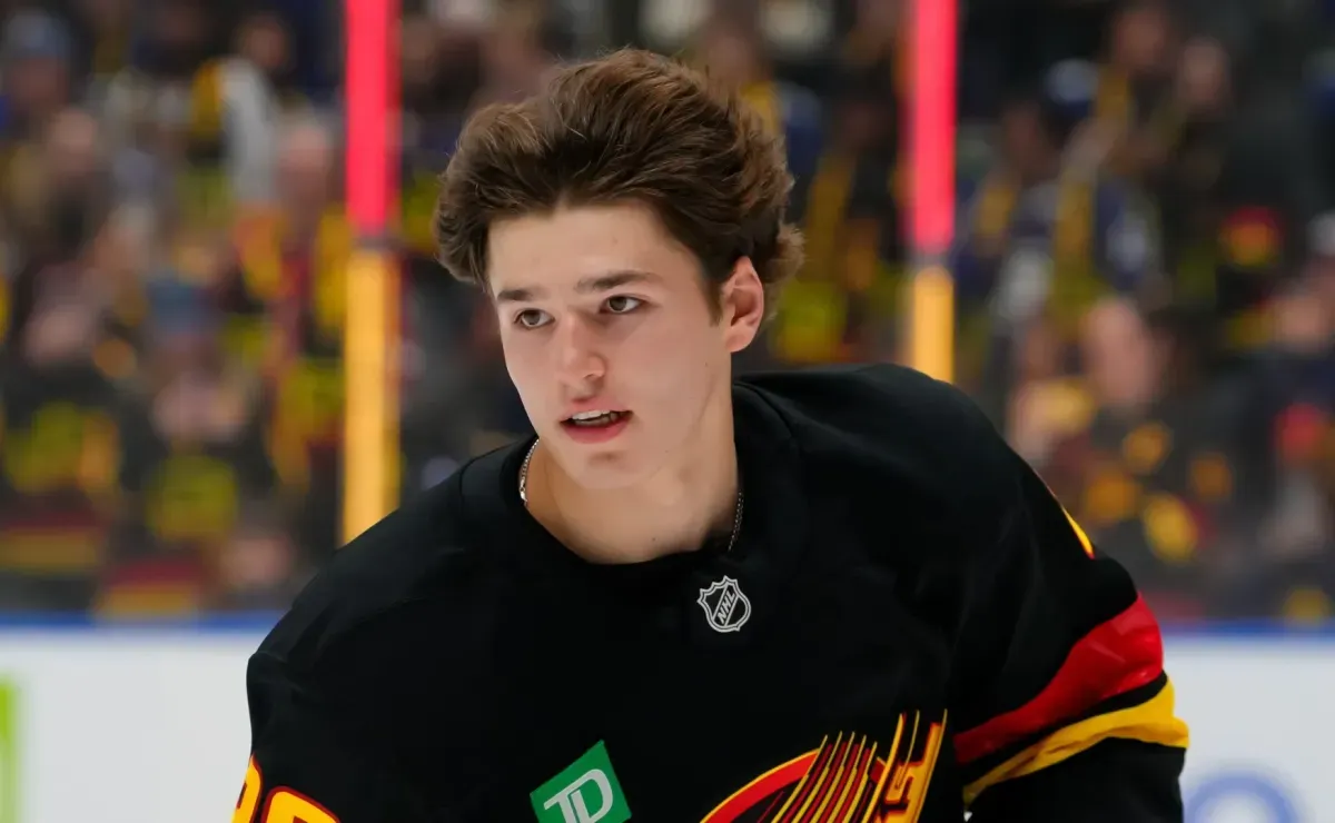 NHL News: Canucks teenager Braeden Cootes drops sincere admission on ...