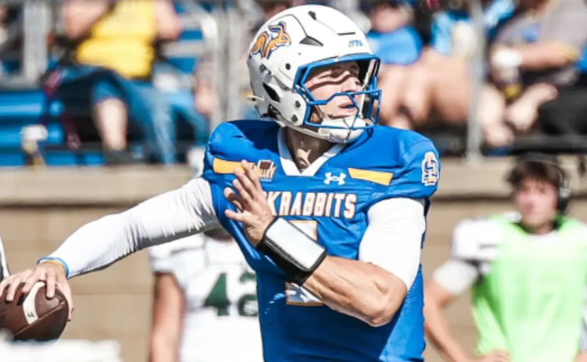 Is Chase Mason playing tonight, Oct. 25, for South Dakota State vs ...
