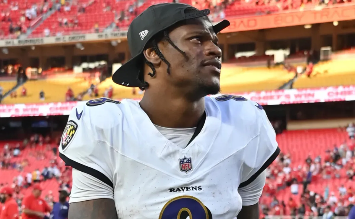 Is Lamar Jackson playing today for Ravens vs Bears in Week 8 of 2025 ...