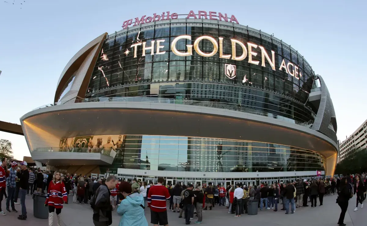 Top NHL arenas delivering the best family-friendly fan experience ...