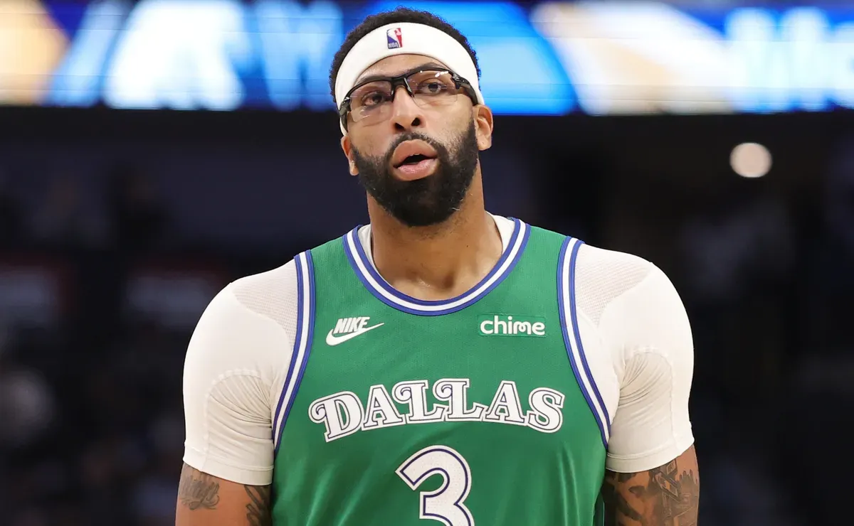 Is Anthony Davis playing tonight, Oct. 29, for Mavericks vs Pacers ...