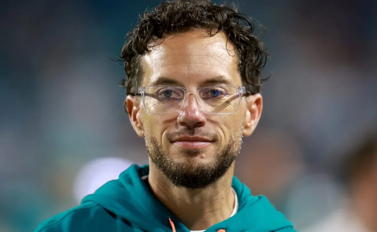 Miami Dolphins take bold action on Chris Grier, Mike McDaniel after ...