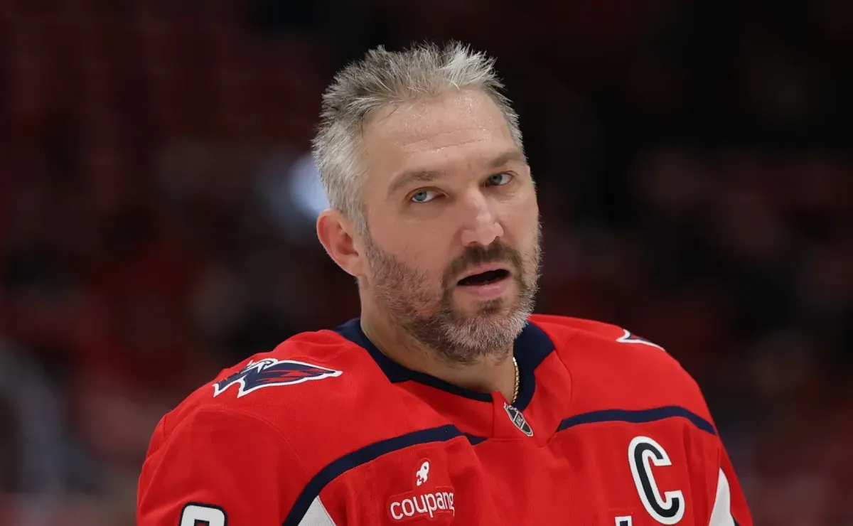Alex Ovechkin reaches 900 career goals, setting unprecedented NHL ...