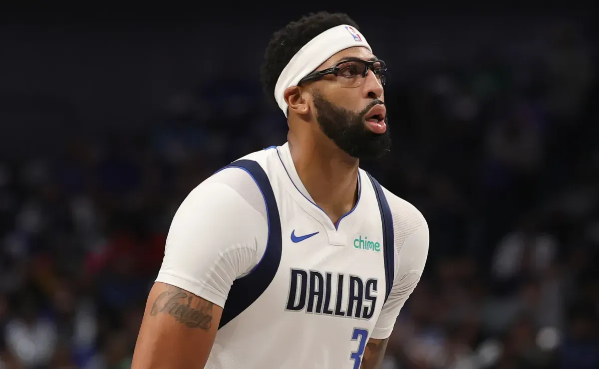 Is Anthony Davis playing tonight, November 7, for Mavericks vs ...