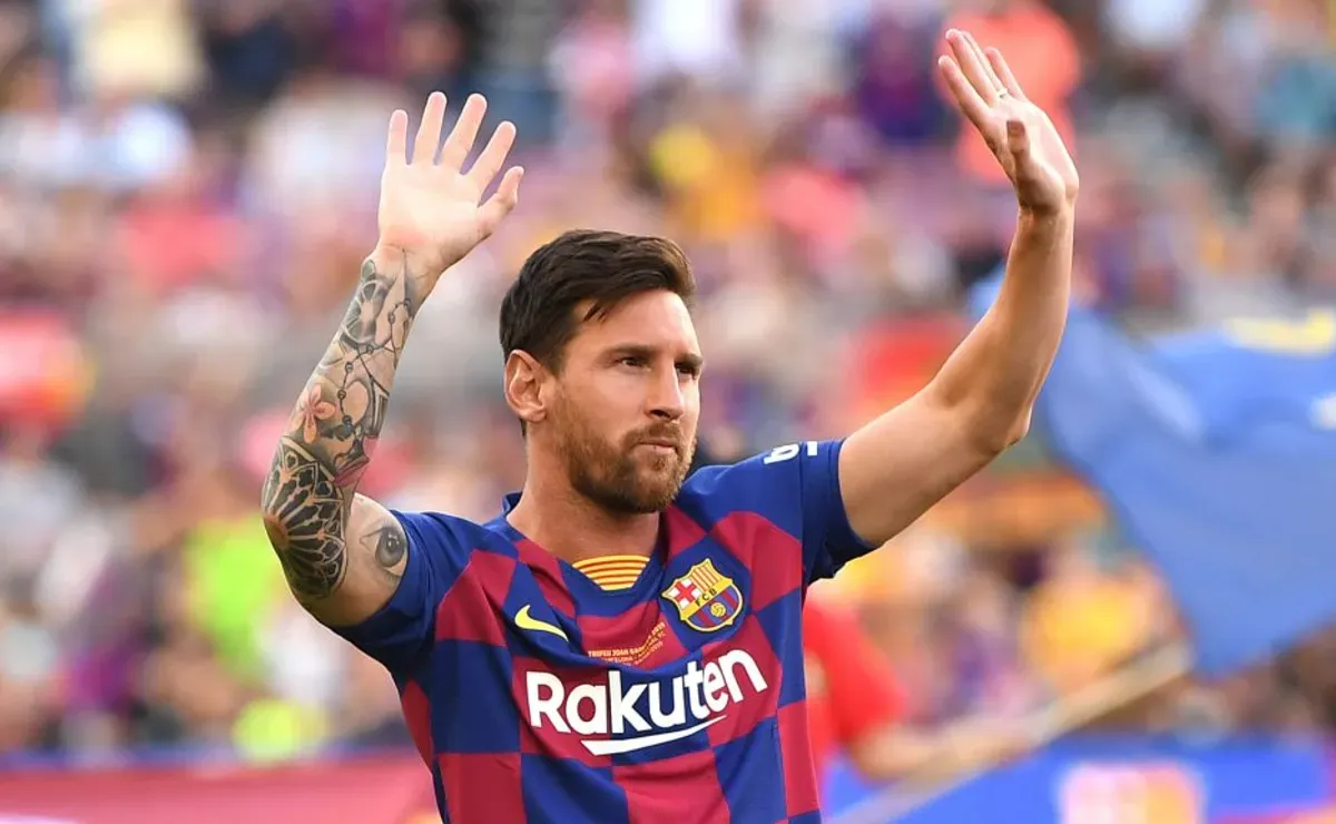 Lionel Messi sends an emotional message to Barcelona and hints at his ...
