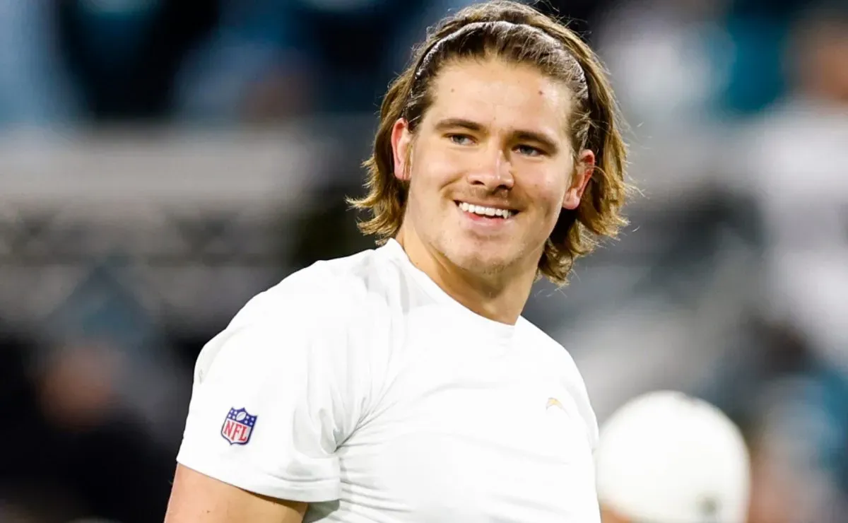 Justin Herbert's key weapon broke Chargers' record thanks to his own ...