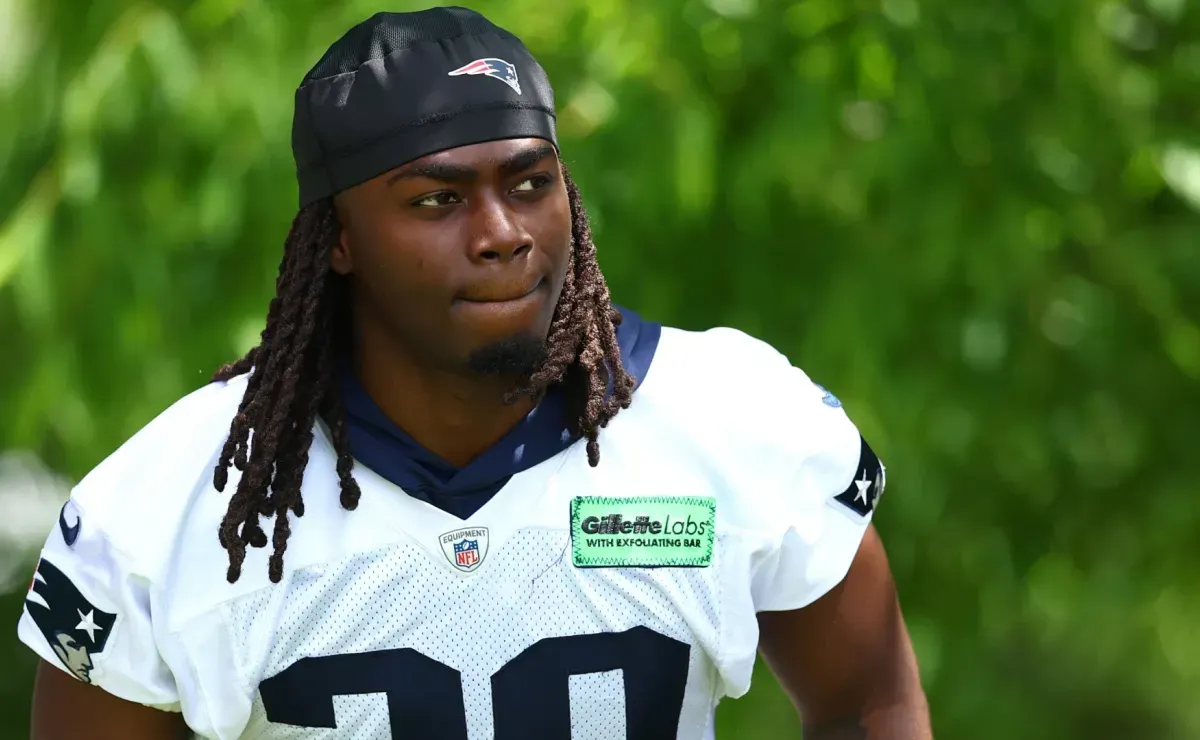 Is Rhamondre Stevenson playing today for Patriots vs Bengals in Week 12 ...