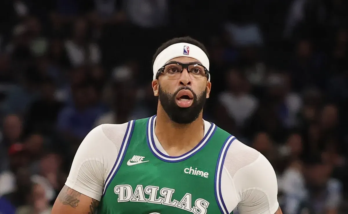 Mavericks’ Anthony Davis receives praise from a current Lakers player ...