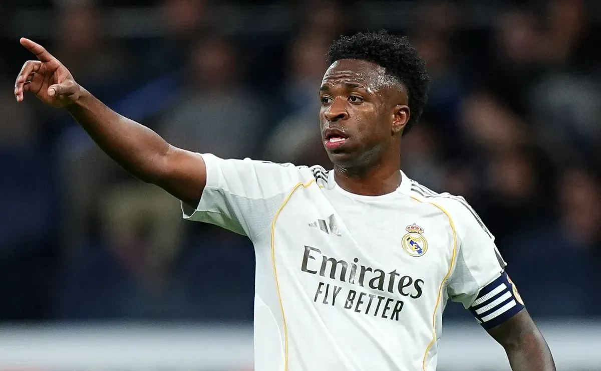 Vinicius Jr. reacts in a surprising way to the boos from Real Madrid ...