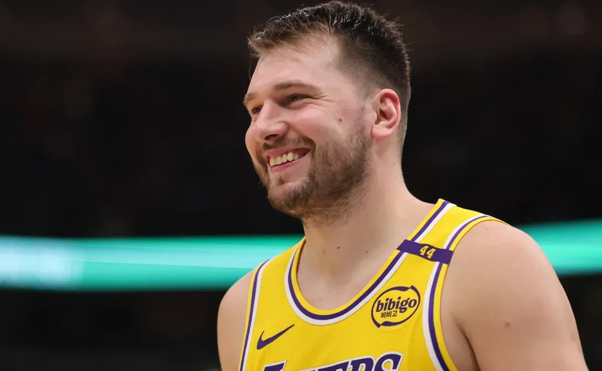 Is Luka Doncic playing tonight for Lakers vs Rockets on 2025 NBA ...