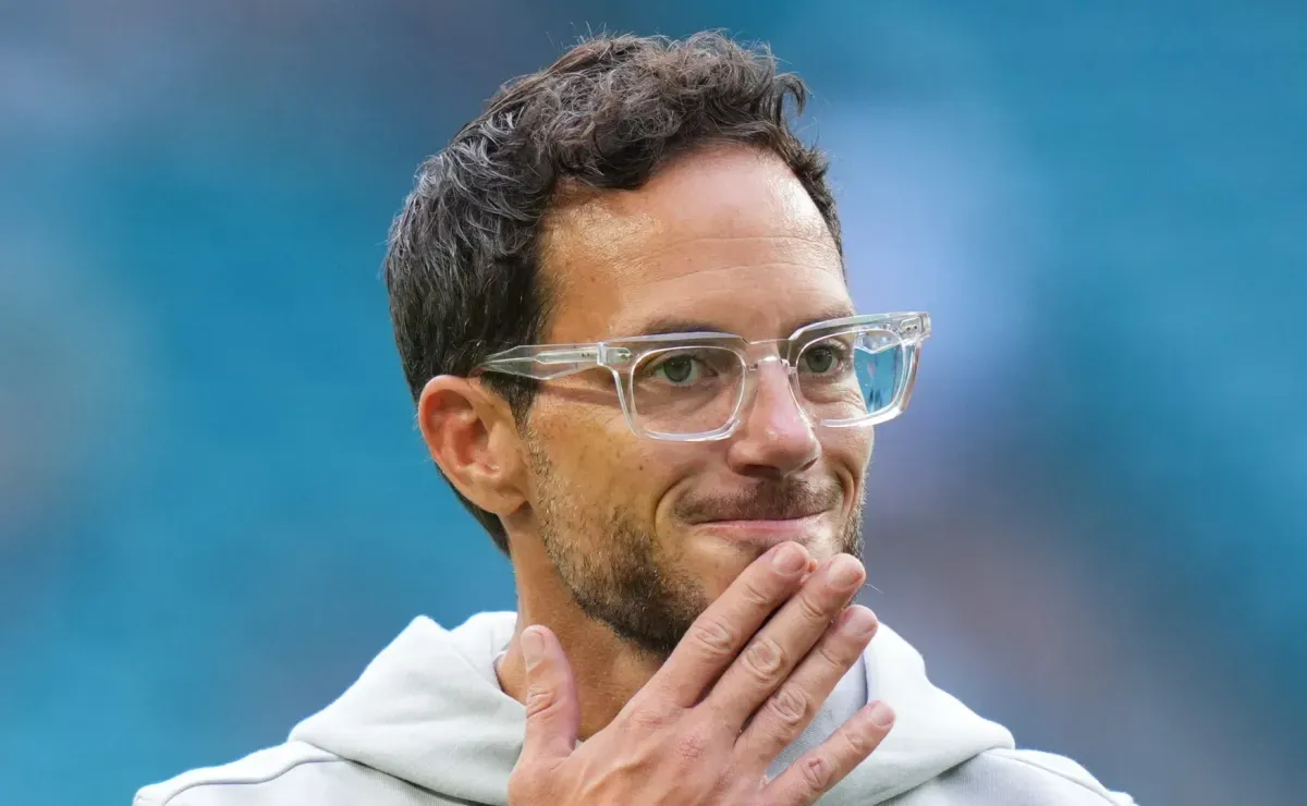 Dolphins reportedly approach a potential replacement for Mike McDaniel ...
