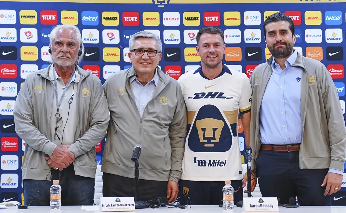 Pumas anunció la salida de Miguel Mejía Barón y Eduardo Saracho