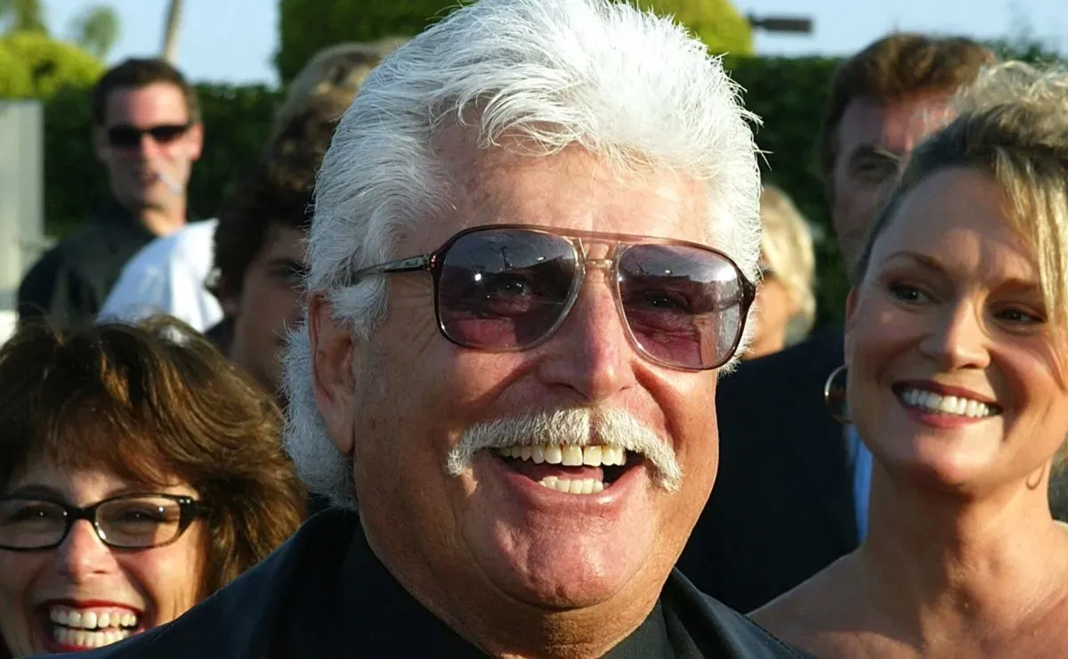 Ronnie Rondell Jr., Stuntman on Iconic Pink Floyd Album Cover, Dies at ...